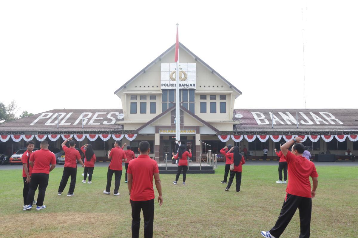 Polres Banjar Gelar Olahraga Bersama untuk Jaga Kebugaran Fisik Anggota